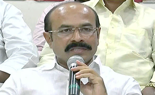 పవన్‌ పార్టీకి అతీగ‌తీ లేదు.. లోకేష్‌ది దిగజారుడు రాజకీయం | Kurnool Ex ...