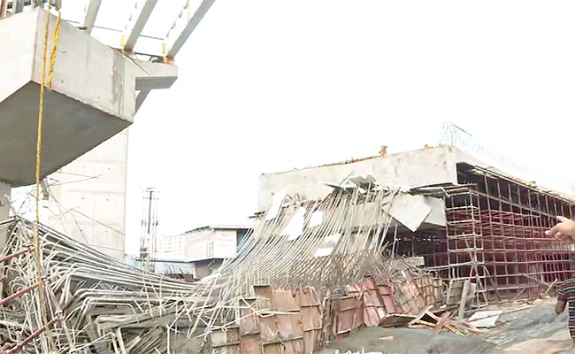 Hyderabad: Flyover Under-Construction Collapsed In LB Nagar - Sakshi