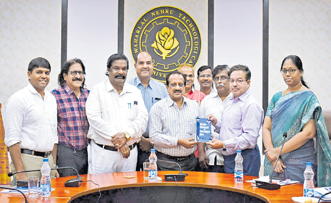 ఇక్కడ సీటొస్తే.. విదేశాల్లో చదవొచ్చు | JNTUK agreement with German ...