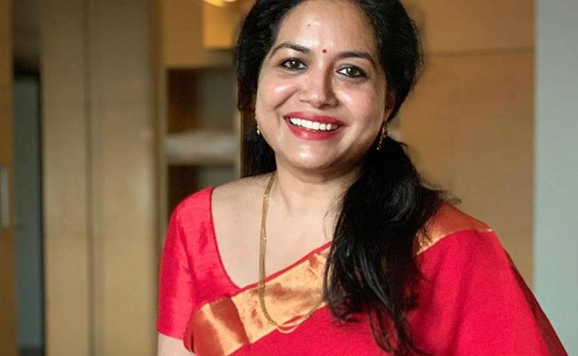 Singer Sunitha Son Akash Debut Sarkaru Naukari Movie First Look Poster Goes Viral - Sakshi