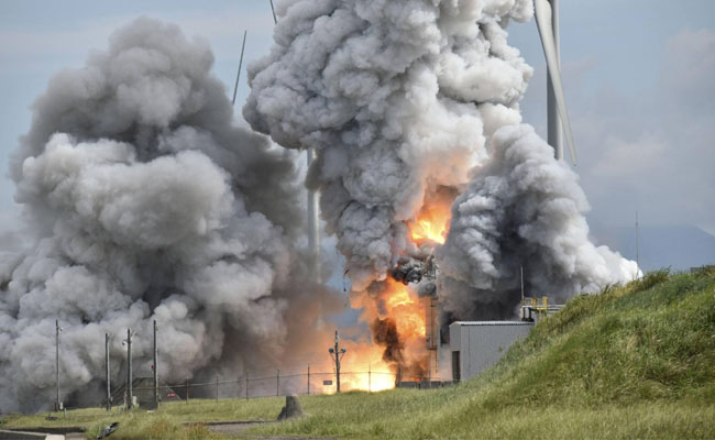 Japan Space Agency Rocket Engine Explodes During Test - Sakshi