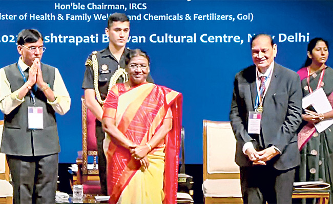 Dr. Samaram Awarded President's Medal For Humanitarian Services - Sakshi