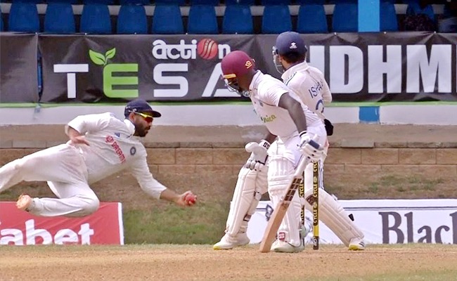 Ajinkya Rahane Takes Sensational Slip Catch in IND Vs WI 2nd Test - Sakshi