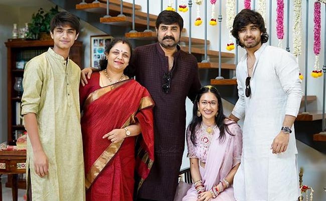 Hero Srikanth Participates in His Brother-Daughter Marriage - Sakshi