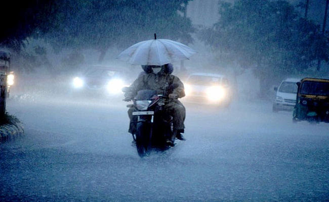 AP Weather Updates: IMD Issues Heavy Rains In AP For Next Two Days - Sakshi