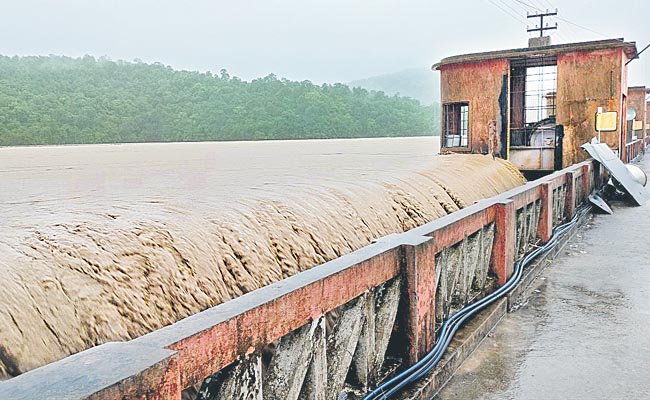 Flood Flowed Over The Gates Of The Kadem Project - Sakshi