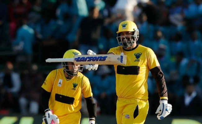 Zim Afro T10 IND Vs PAK: Yusuf Pathan Smashes Mohammad Amir For 24 Runs ...