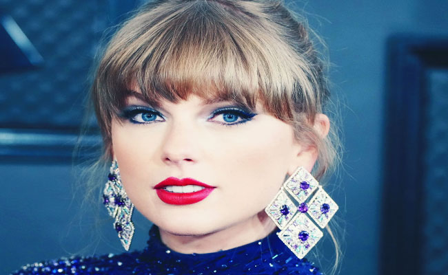 Taylor Swift Fined 2.4 Lakh For Not Cleaning Up Garbage Outside Home ...