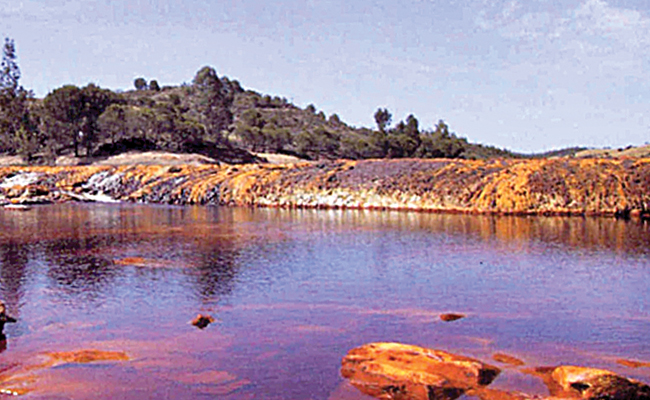 The Most Dangerous Lake In The World In Russia - Sakshi