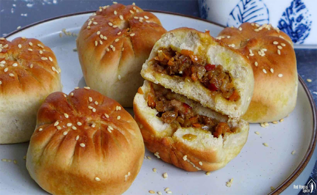 Best Bun Recipes: How To Prepare Keema Paneer Buns Recipe In Telugu ...