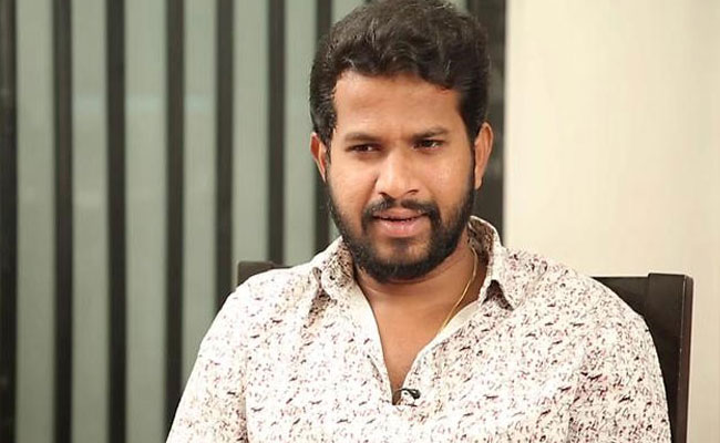 Hyper Aadi Introduced His Girlfriend In a TV Show - Sakshi