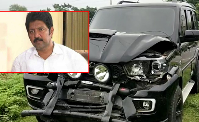 Gannavaram MLA Vallabhaneni Vamsi Mohan Escapes Unhurt As His Convoy ...