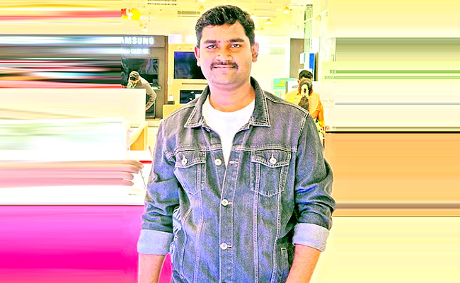 Andhra Pradesh: Software Employee Died In Road Accident In Chittoor District - Sakshi