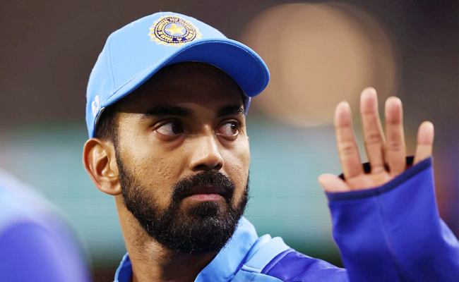 ఫిట్‌గా లేనప్పుడు ఎందుకు సెలక్ట్‌ చేశారు? వేరే వాళ్లని బలిచేసి.. | If ...