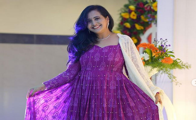 Lasya Dance With Husband In Theater; Video Viral - Sakshi