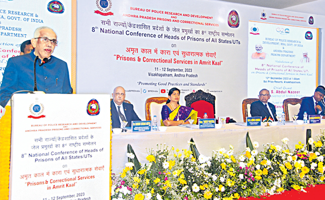 ఏపీ జైళ్ల శాఖ అన్ని రాష్ట్రాలకు ఆదర్శం | AP Prisons Department is a ...