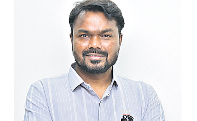 ఇక మా ప్రయాణం మారుతుంది | Pedakapu Movie Review Producer Miryala ...