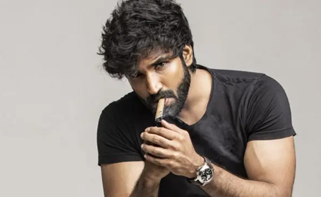 'శపథం' పూర్తి చేసిన స్టార్ హీరో | Aadhi Pinisetty Saptham Movie Shoot ...