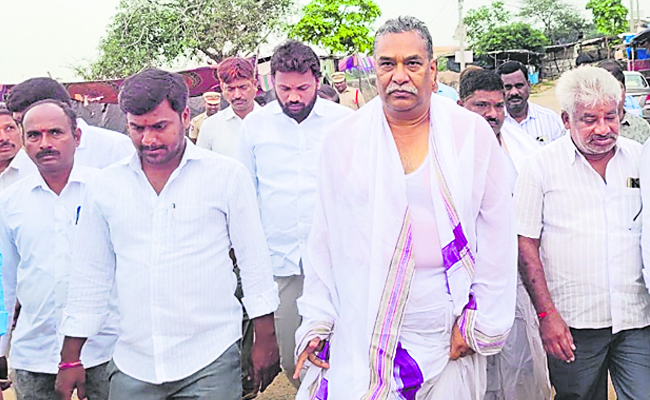 దుర్గమ్మపై ఆన.. లంచం తీసుకోలేదు | MLA Padma Devender Reddy Sensational ...