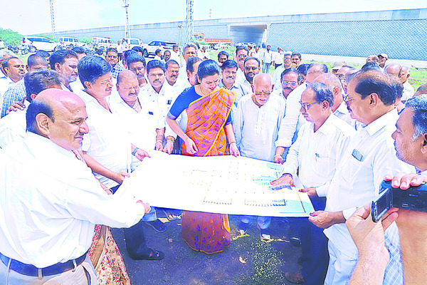 ఆధ్యాత్మిక కేంద్రంగా చిలకలూరిపేట | - | Sakshi
