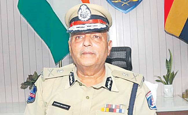 హైదరాబాద్‌ కొత్త సీపీ సందీప్‌ శాండిల్య | IPS Officer Sandeep Shandilya ...