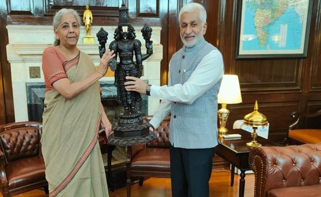 నిర్మలా సీతారామన్‌ను కలిసిన ఎంపీ విజయసాయిరెడ్డి | YSRCP Mp Vijayasai Reddy Meet Nirmala ...