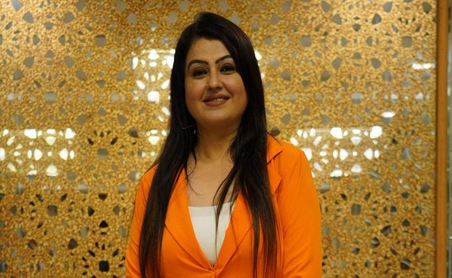 శృంగార తార అనే ముద్ర చెరిపేందుకే ‘స్మోక్‌’ చేశా: నటి | Actress Sona ...