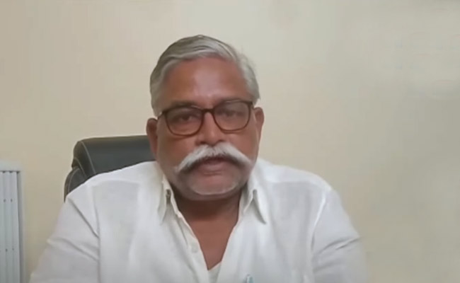 గద్వాలలో కాంగ్రెస్‌కు షాక్‌.. బీఆర్‌ఎస్‌లో చేరిన డీసీసీ అధ్యక్షుడు ...