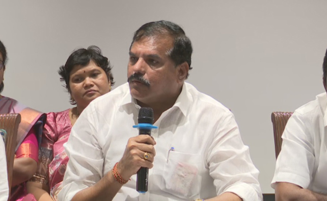 బస్సు యాత్రతో ప్రజలకు మరింత చేరువ: మంత్రి బొత్స | Minister Botsa Satyanarayana Comments On Pawan ...