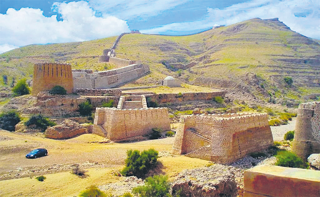 ప్రపంచంలోనే అతిపెద్ద కోట! | Ranikot Fort In Pakistan Is The World's ...