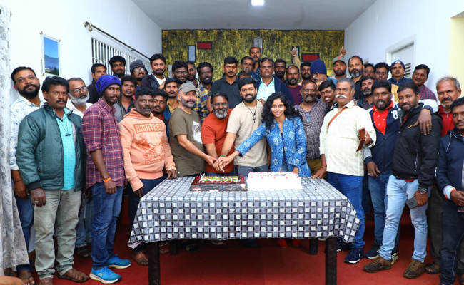 నెల రోజుల్లో షూటింగ్ పూర్తి.. వాలంటైన్స్ డేకి రిలీజ్ | Ajayan Balavin ...