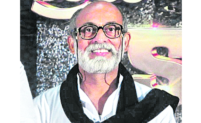 కవిత్వం చెప్పగలడు | Prajakavi Kaloji Rao Biopic Movie Teaser Release ...