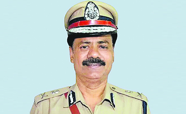 హైదరాబాద్‌ సీపీగా కొత్తకోట శ్రీనివాసరెడ్డి | Kothakota Srinivas Reddy ...