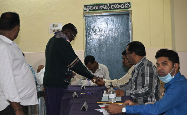 సింగరేణి సమరం.. కొనసాగుతున్న కౌంటింగ్‌ | Singareni Elections 2023 ...
