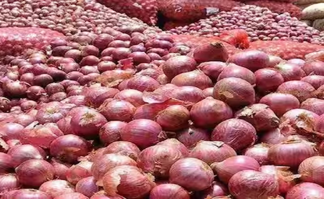 ఉల్లి ఎగుమతులపై కేంద్రం నిషేధం | Centre bans onion export till March 2024 | Sakshi