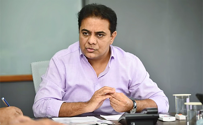 ఆ వార్తలు ఆందోళన కలిగిస్తున్నాయి: కేటీఆర్‌ | Ktr Reaction To News Of ...
