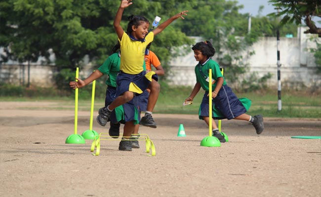 పాఠశాల విద్యార్ధుల్లో శారీరక ధృఢత్వ లేమి: సర్వే | School Children ...