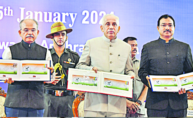 ప్రజాస్వామ్యంలో ఓటే బలమైన ఆయుధం | AP Governor Abdul Nazeer Participated ...