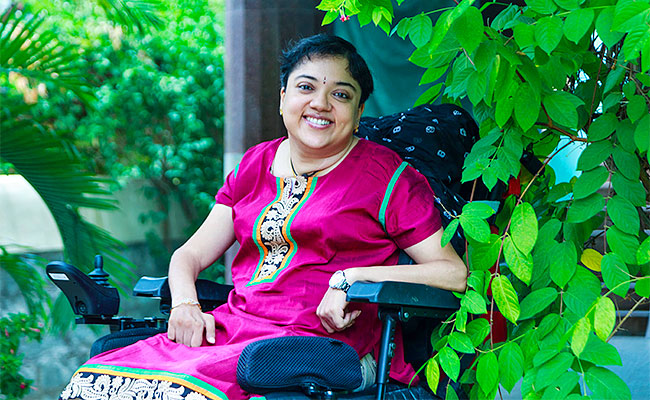 వెన్ను విరిగినా వెన్నుదన్నుగా... ‘సోల్‌ ఫ్రీ’ ప్రీతి స్ఫూర్తిదాయక జర్నీ | Former cricketer of ...