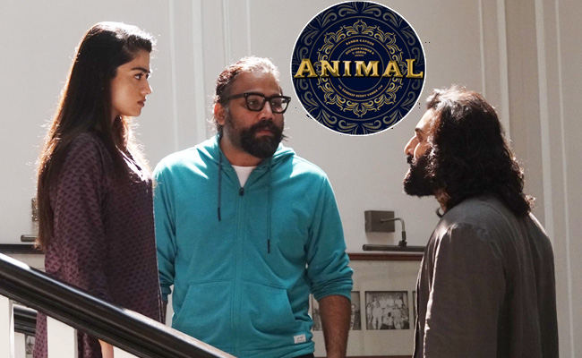 యానిమల్‌లో ఆ సీన్‌ను తప్పుబట్టిన ప్రముఖ రచయిత | Javed Akhtar Dangerous ...