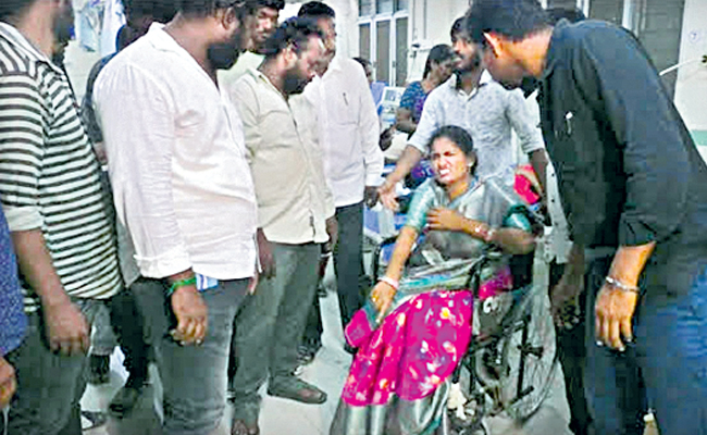 జనసేన మహిళా నేతపై దాడి | Janasena party district president Riaz Attack ...