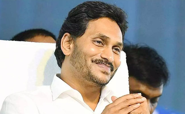 రాజకీయ ప్రత్యర్థుల ఊహకందని అడుగే ఇది | Ksr Comments On Ys Jagan Mohan ...