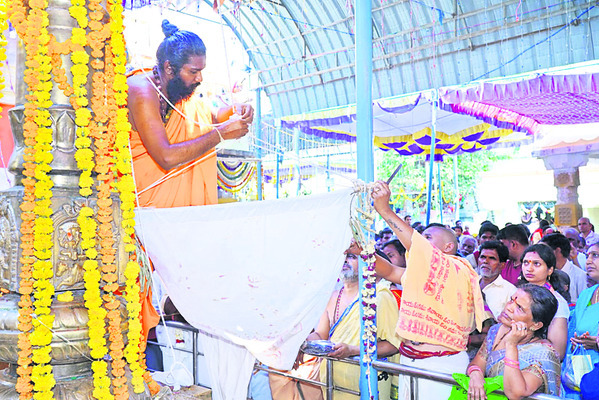 వైభవం..ధ్వజావరోహణం | - | Sakshi