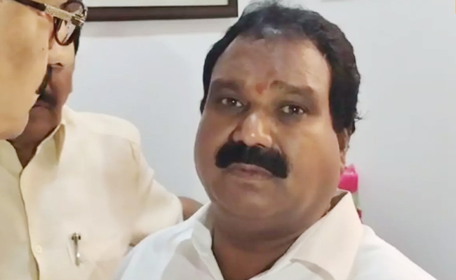 పొలిటికల్‌ హైడ్రామా.. BRSకు షాకిచ్చిన ఆరూరి రమేష్‌ | BRS Aruri Ramesh ...