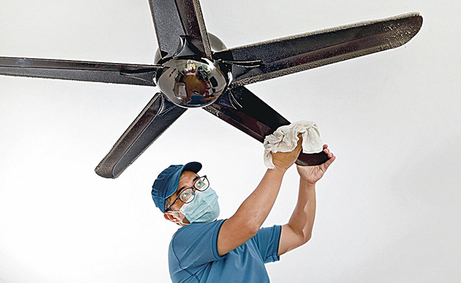Summer: సీలింగ్‌ ఫ్యాన్‌.. క్లీనింగ్‌ ఇలా...! | Tips To Clean Ceiling ...