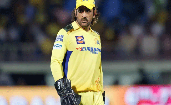 చరిత్ర సృష్టించిన ధోని.. ప్రపంచంలోనే తొలి క్రికెటర్‌గా | MS Dhoni ...