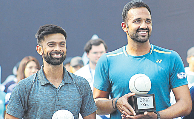 జీవన్‌–అర్జున్‌ జోడీకి డబుల్స్‌ టైటిల్‌ | Doubles title for Jeevan and Arjun pair | Sakshi