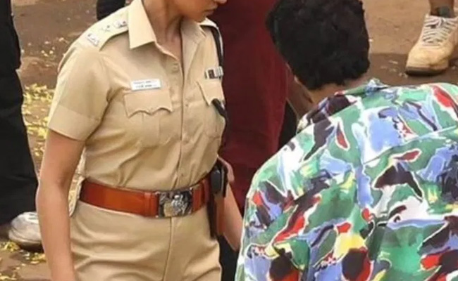 బేబీ బంప్‌తోనే సినిమా షూటింగ్‌లో పాల్గొన్న టాప్‌ హీరోయిన్‌ | Bollywood ...