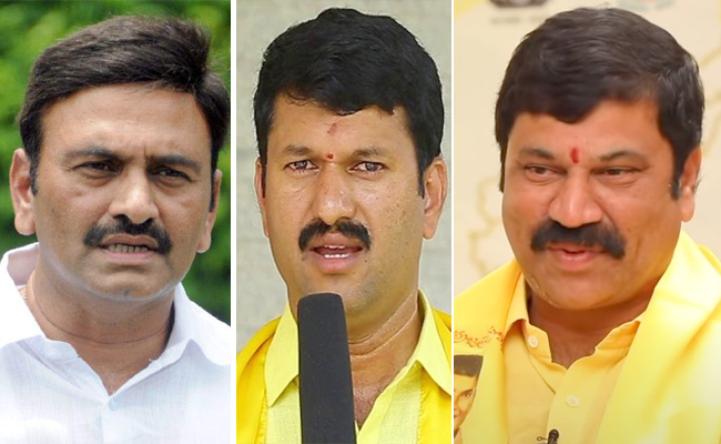 మూడు ముక్కలైన ‘ఉండి’ టీడీపీ | Undi TDP Leaders Clash on MLA Ticket | Sakshi