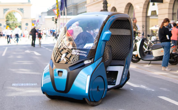 తొక్కుతూ నడిపే మూడు చక్రాల కారు! | Pedal electric Hopper German car ...